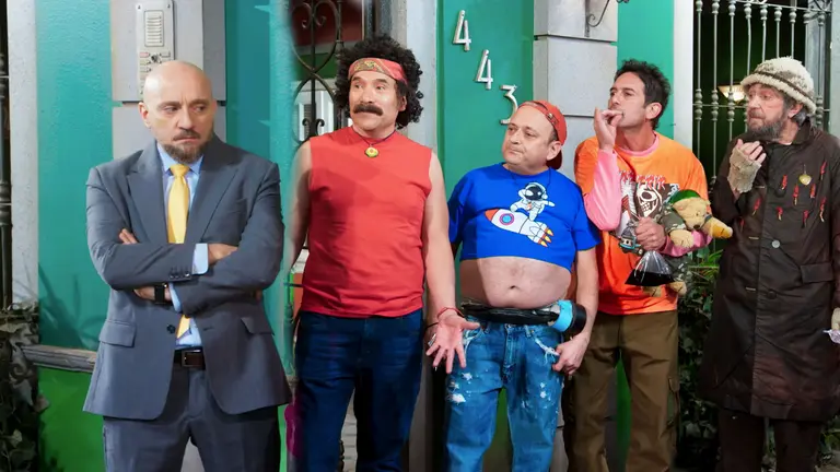 Vecinos: Luis, German y compañía se enfrentaran al ‘Birote’ y sus ...