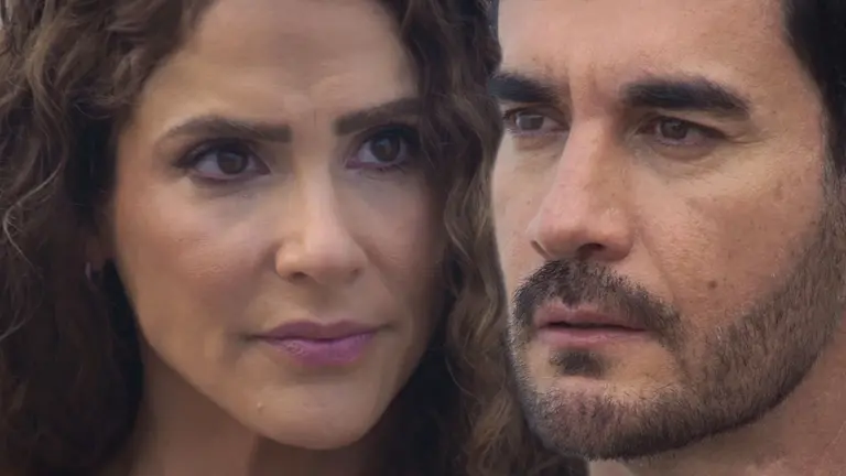 A Mar: Capítulo Completo 1 - Me llamo Estrella Contreras | Novelas A Mar | Las Estrellas