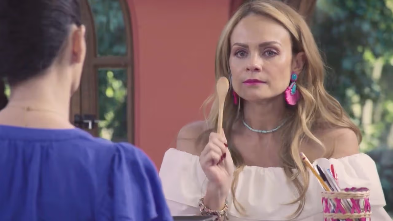 Este jueves: Érika amenazará a Estrella | Novelas A Mar | Las Estrellas
