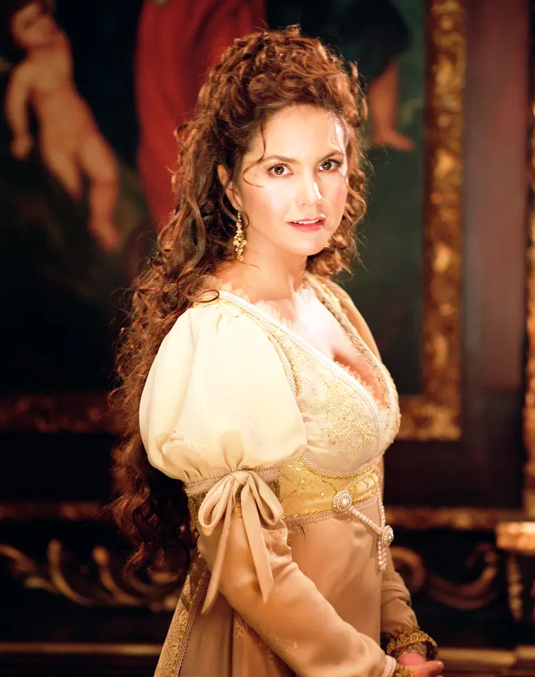 Alborada: ¿De qué trata la telenovela estelarizada por Lucero? | Shows ...