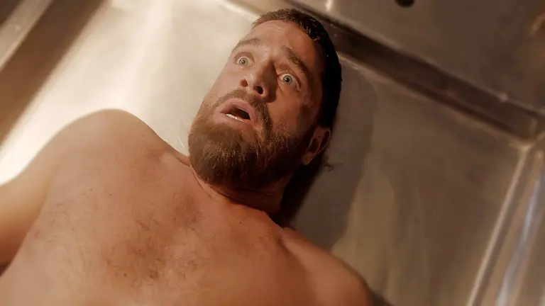 Capítulo Preestreno: El alma de León transmigra en el cuerpo de "El Chino" | Shows Amar a muerte ...