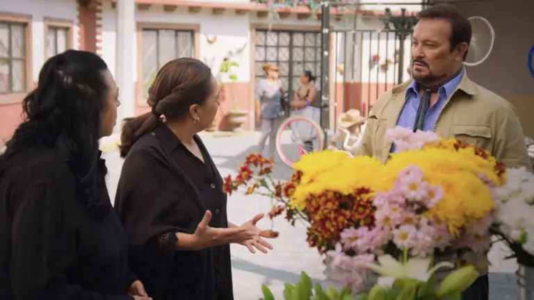 Enrique prohíbe que haya flores en el funeral de Marlon. Esto ocurrió ...