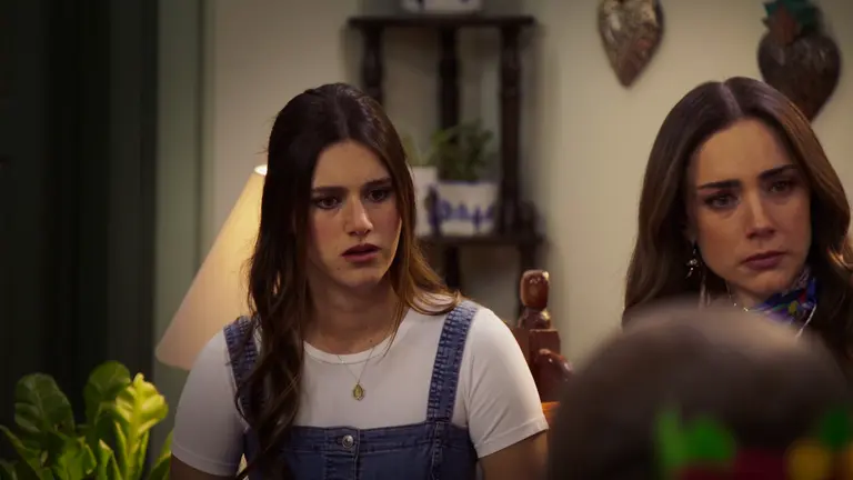 Este viernes: El destino de Leonor estará en manos de Eva | Novelas Amor Amargo | Las Estrellas