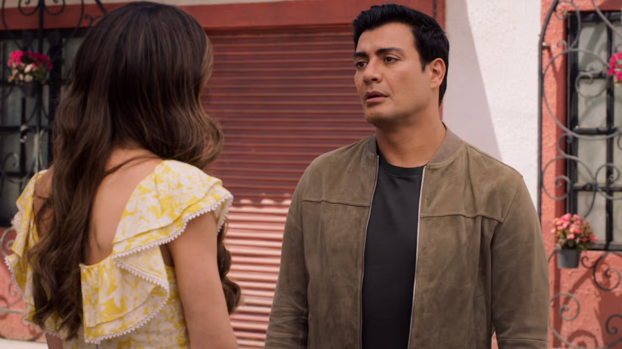 Tomás le ofrece una tregua a Gabriela | Novelas Amor Amargo | Las Estrellas