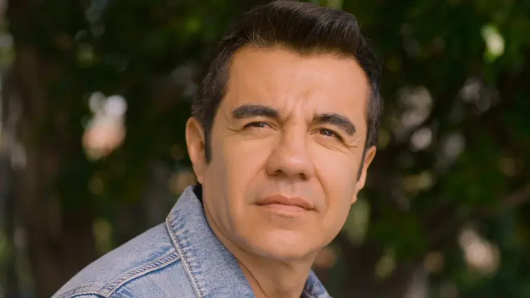 10 cosas que tal vez no sabías de Adrián Uribe | Shows Como Tú No Hay 2 ...