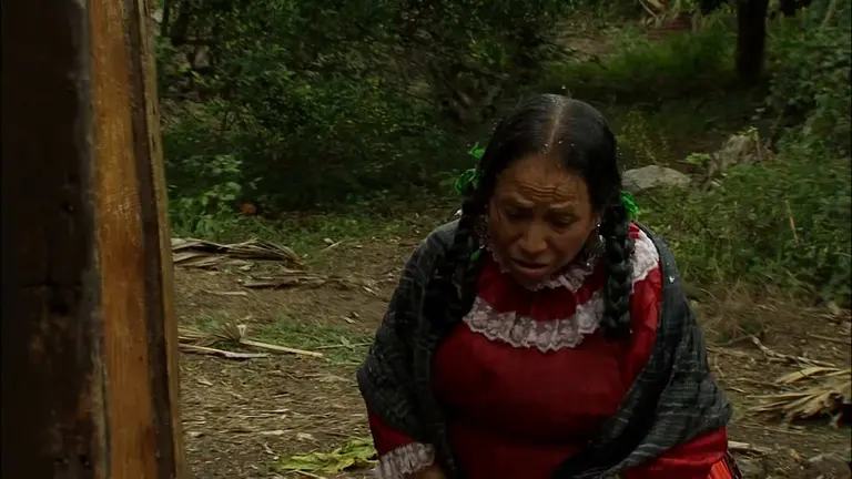 ¡Qué puntería! La India María termina empapada en ‘Corazón Indomable ...