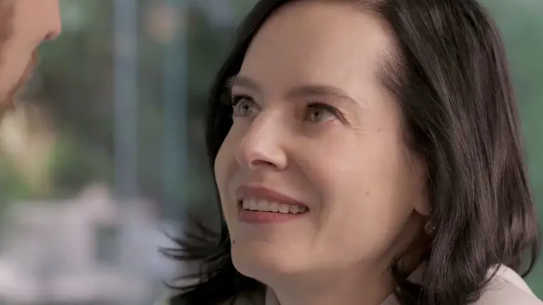 ¡Camila le confiesa su amor a David! | Shows El amor invencible | Las ...