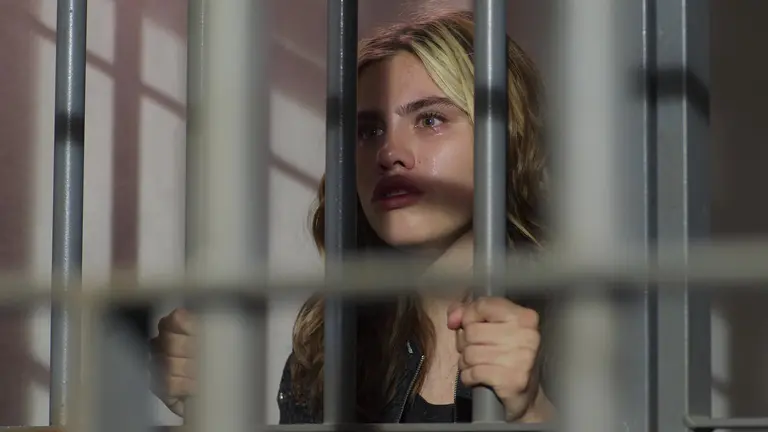 Lola es arrestada y termina arrepentida en la cárcel | Shows El amor ...