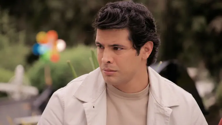 Ángel se entera que Aurora es su verdadera madre | Novelas El Ángel de ...