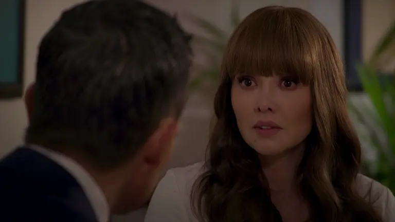 Enrique confiesa a Beatriz sentirse en paz a su lado | Shows El Maleficio | Las Estrellas