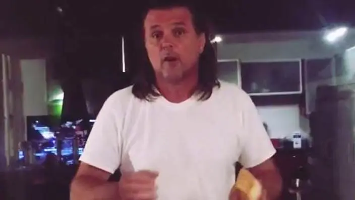 René Strickler muestra su solidaridad con México | Las Estrellas Home ...