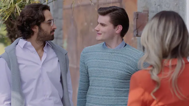 ¡Axel le confiesa su amor a Luis! | Shows Eternamente Amándonos | Las ...