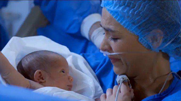 Bárbara da a luz al pequeño Gonzalo | Novelas Mi Amor Sin Tiempo | Las ...