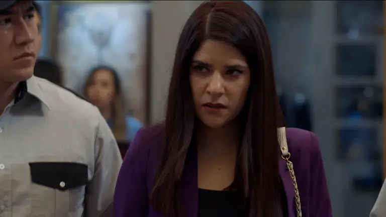 Brenda es arrestada por traicionar a la empresa | Novelas Mi Amor Sin ...