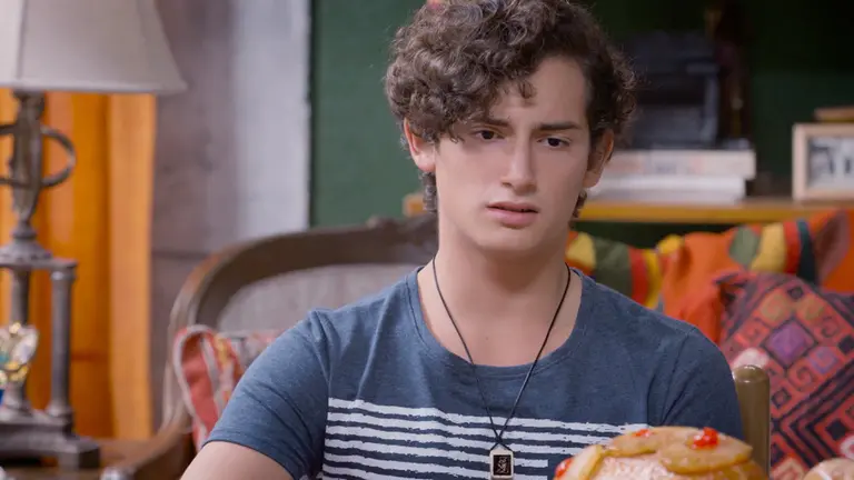 Aris sufre al saber que Temo ya tiene novio | Shows Mi marido tiene más ...