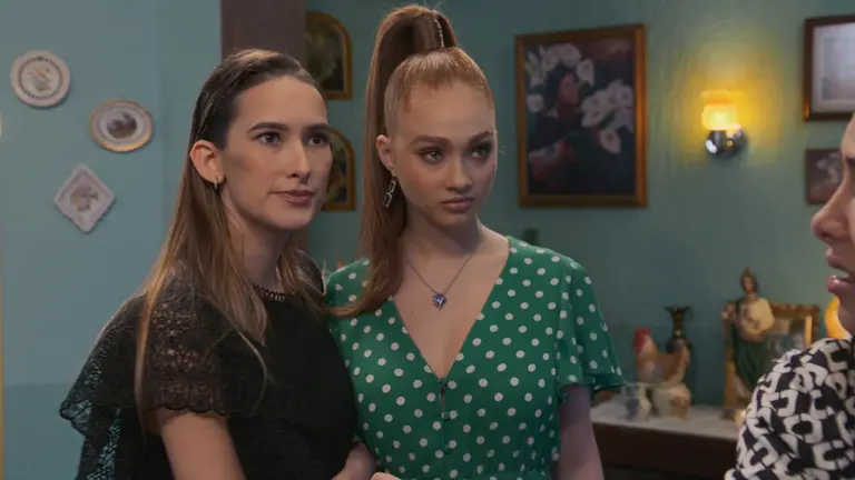 Mi Secreto: Melisa cachetea a Fabiola y ella la desgreña | Shows Mi ...