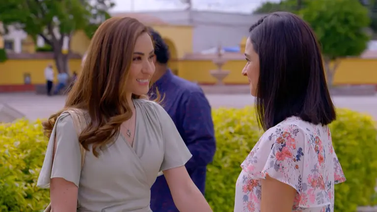 Martha y Celia presumen su amor en público | Shows Nadie Como Tú | Las Estrellas