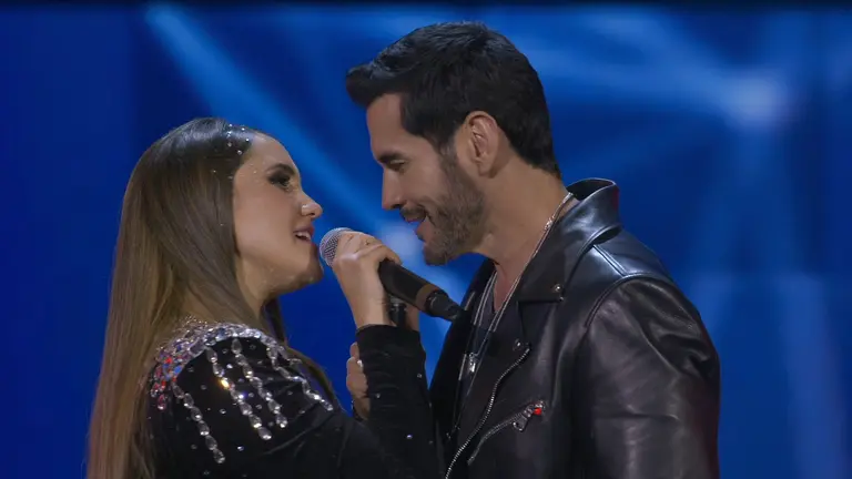 Emilia y Ángel cautivan con su voz en el final y dan una impactante noticia | Shows Pienso en Ti ...