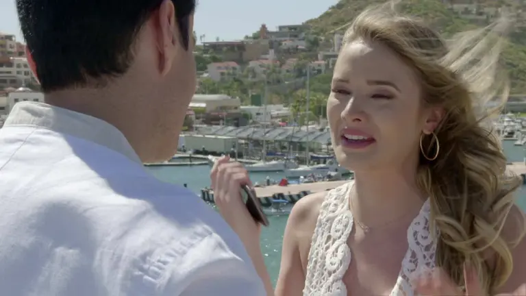 Este jueves: Ricardo le ofrecerá consuelo a Sofía | Shows Por amar sin ley | Las Estrellas