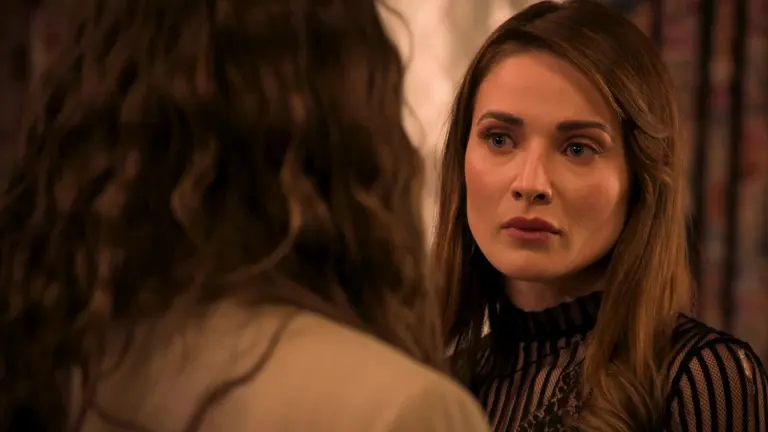 Angelli duda de la bondad de Rebeca | Shows Vivir de Amor | Las Estrellas