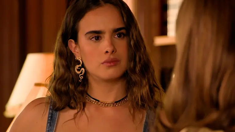 Rebeca usa a Mónica para destruir a Angelli | Shows Vivir de Amor | Las ...